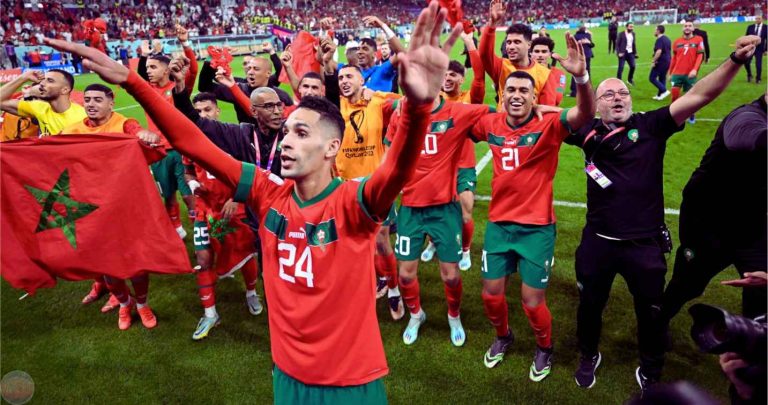 Dream league soccer Latest kits and logo