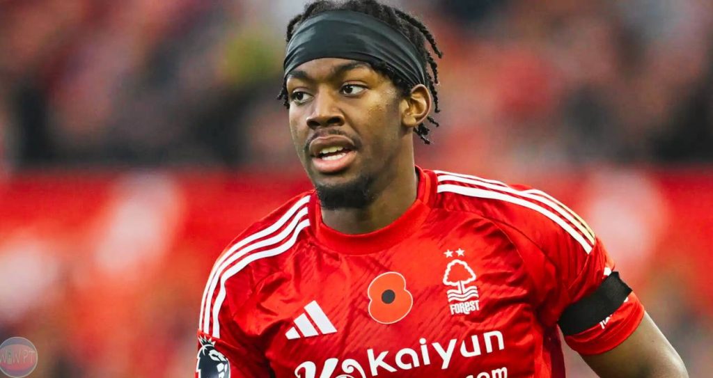 Dream league soccer Latest kits and logo