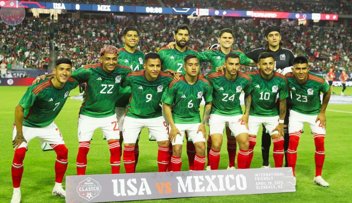 Dream league soccer Latest kits and logo